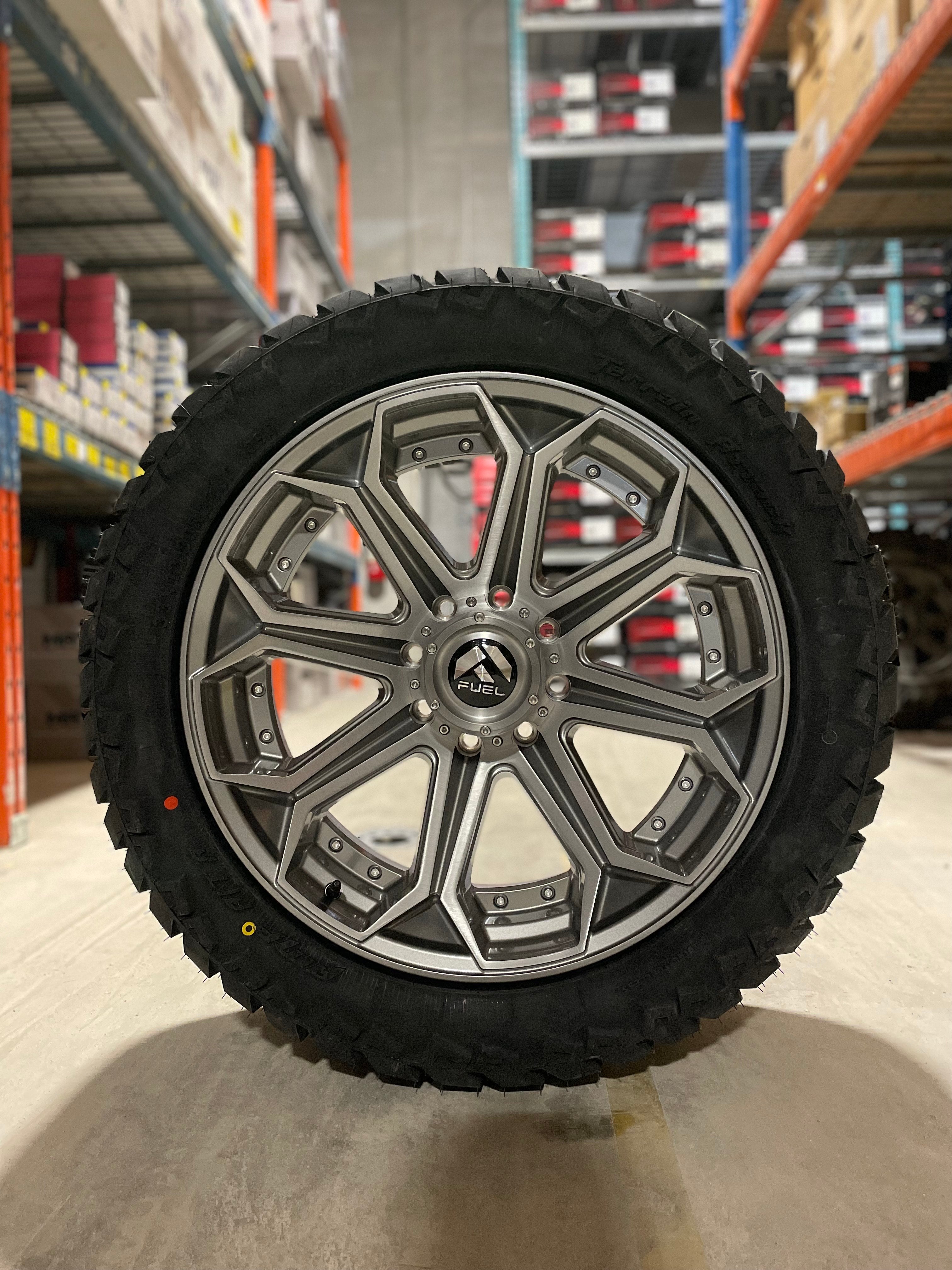 (SET OF FOUR) Fuel Siege 22x10 8x165.1 -18 Gloss Anthracite | 33x12.50 ...